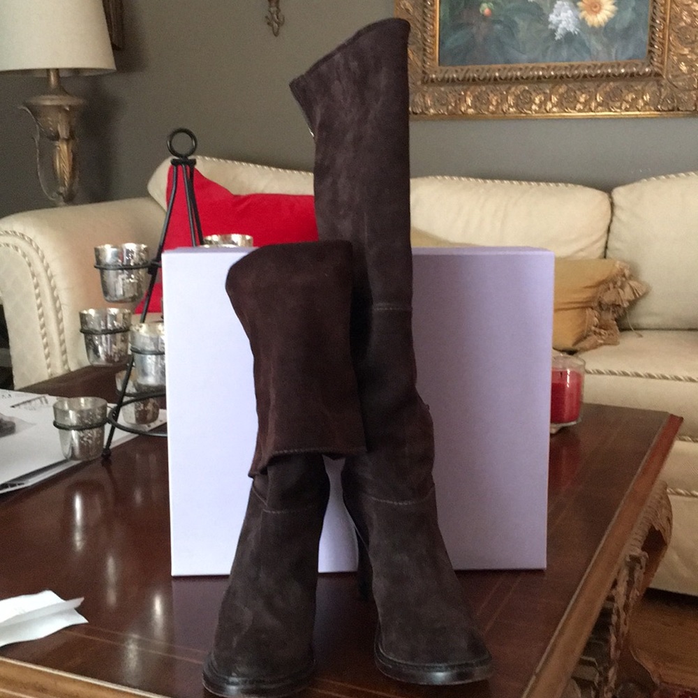 Vera Wang Lavender Westin, Tmoro Oiled Suede Boots - Gem